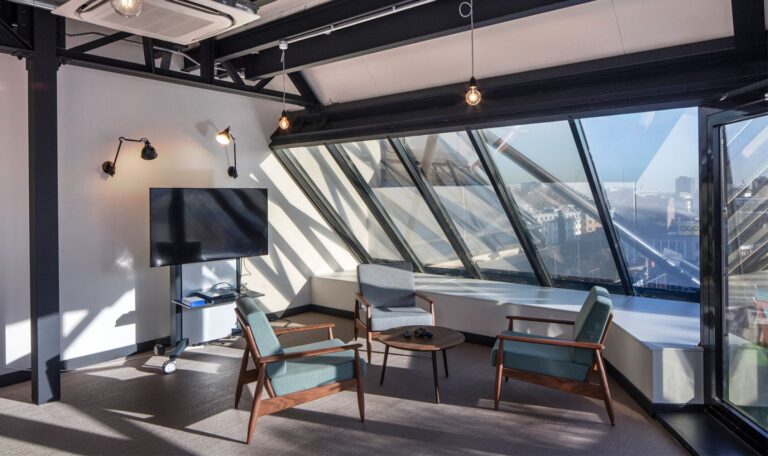 Fora - Albert House - Find A Desk